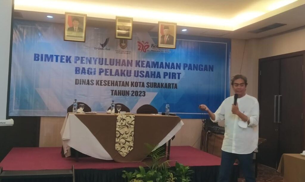 Dosen DKV ISI Surakarta Dampingi UMKM Rancang Label Produk Benar Dan ...