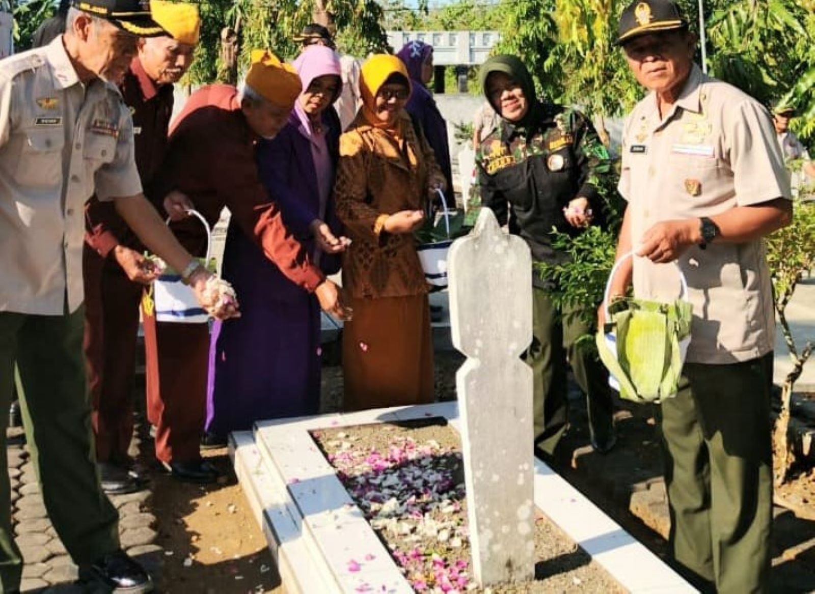 Purnawirawan di PPAD Tabur Bunga di TMP Kusuma Bangsa, Beri Contoh Pada ...